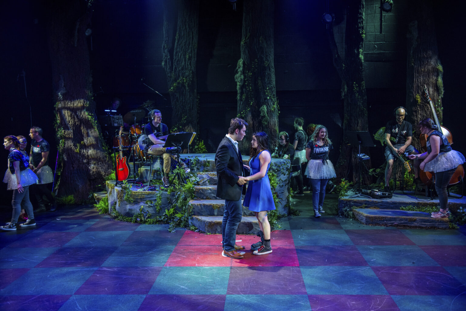 “Twihard !: A Twilight musical parody” – AROUND THE TOWN CHICAGO