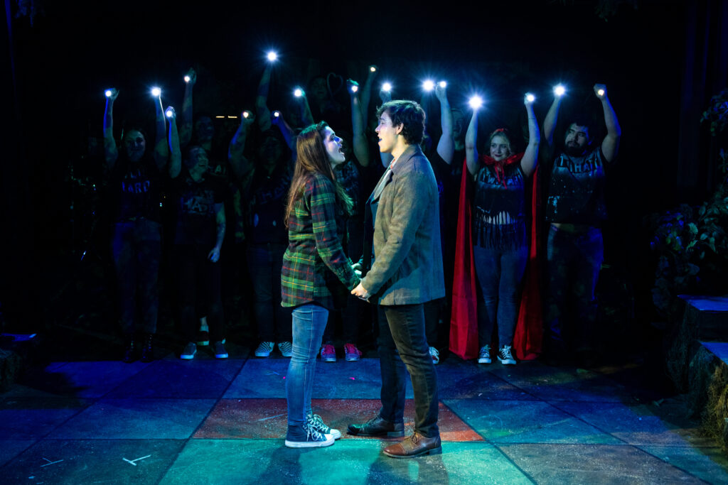 “Twihard !: A Twilight musical parody” – AROUND THE TOWN CHICAGO