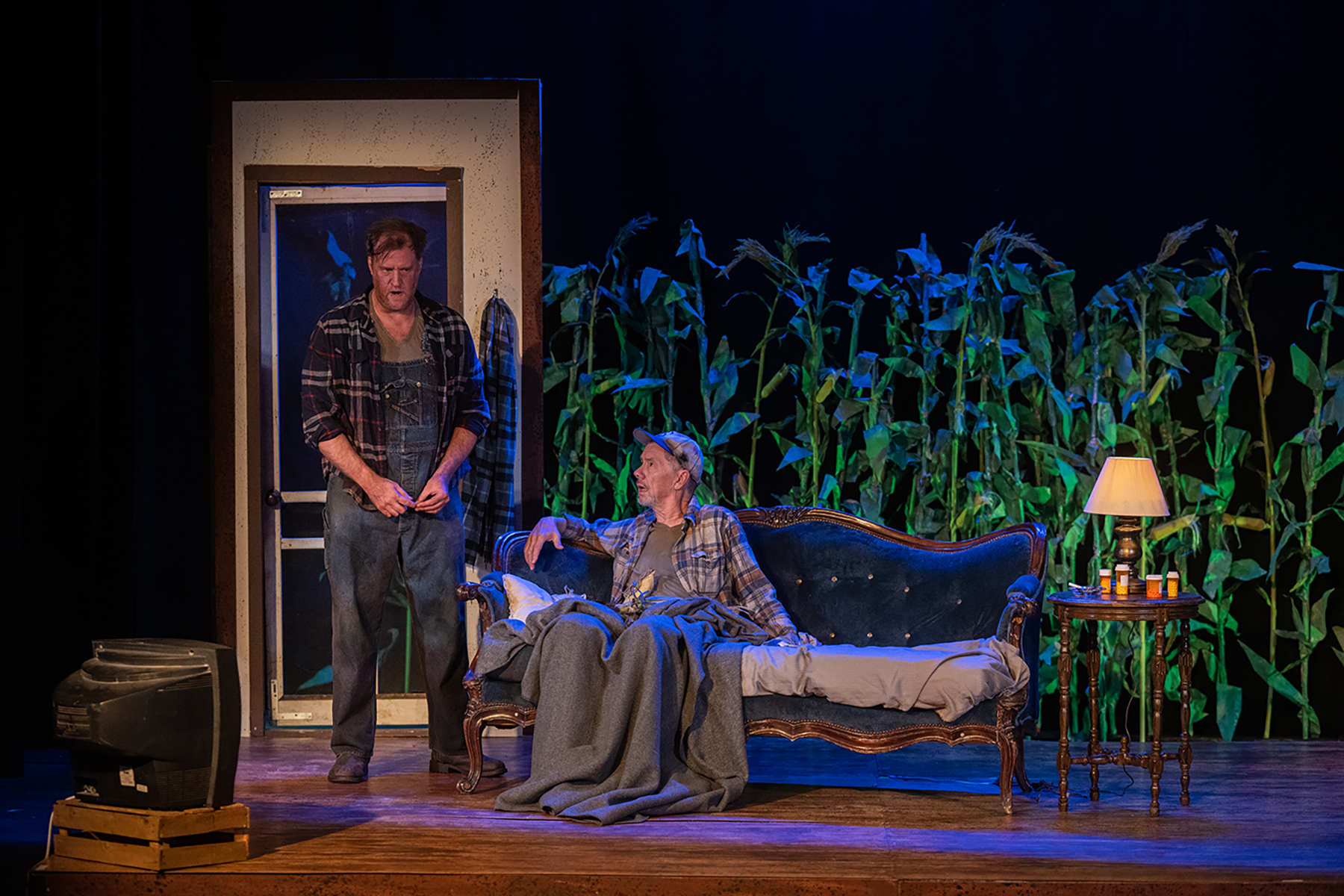 “Buried Child” reviewed by Frank Meccia – AROUND THE TOWN CHICAGO