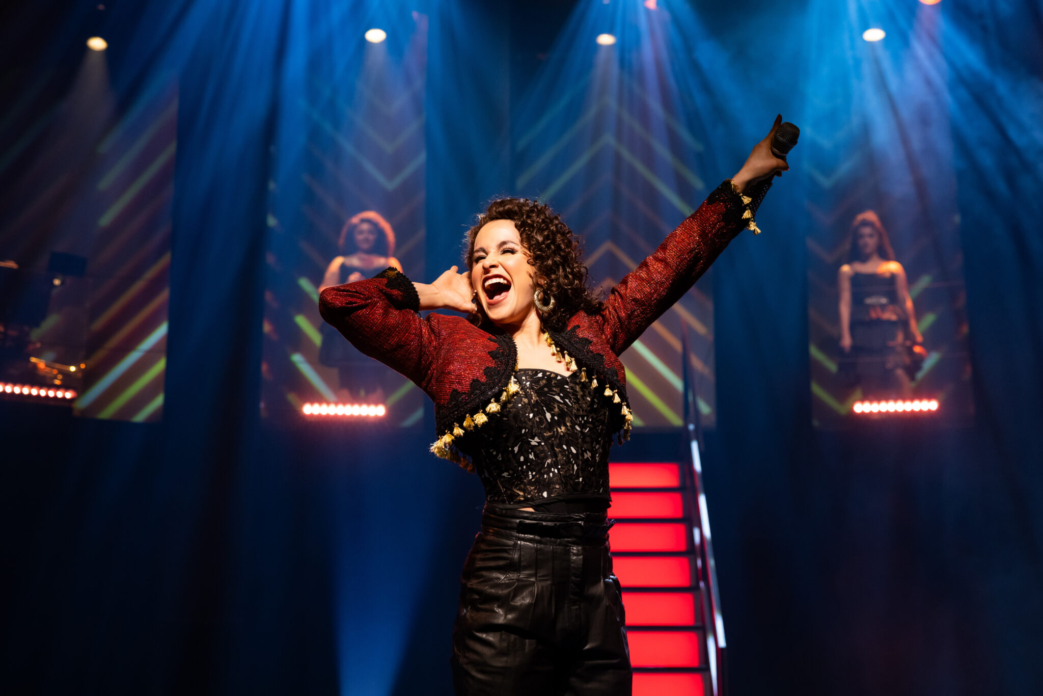 “On Your Feet: The Story of Emilio and Gloria Estefan” – AROUND THE ...