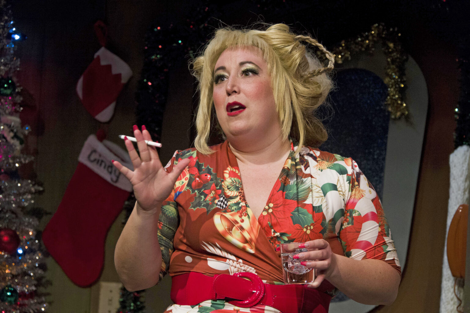 “Who’s Holiday” reviewed by Frank Meccia – AROUND THE TOWN CHICAGO